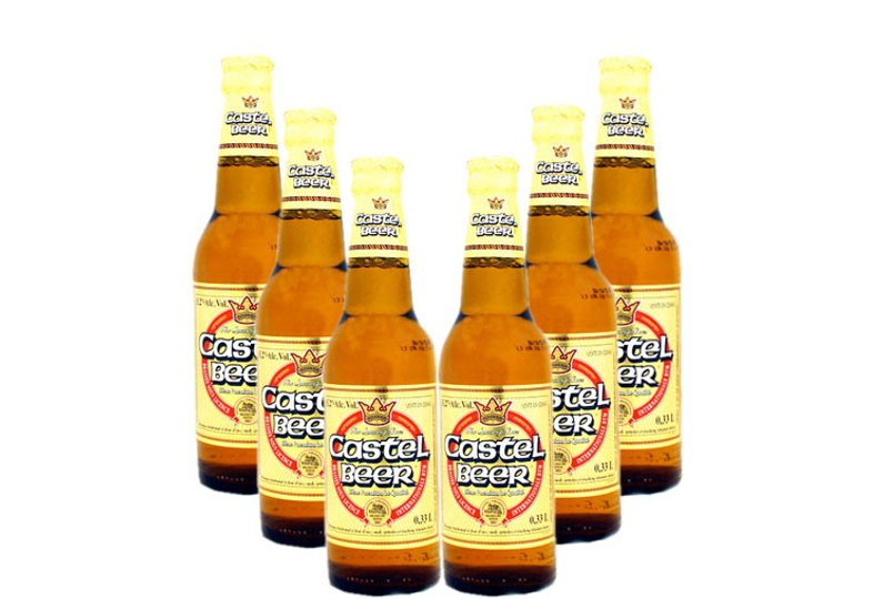 Lot de 6 bières Castel Beer des Brasseries du Cameroun - Casteel, Camroun